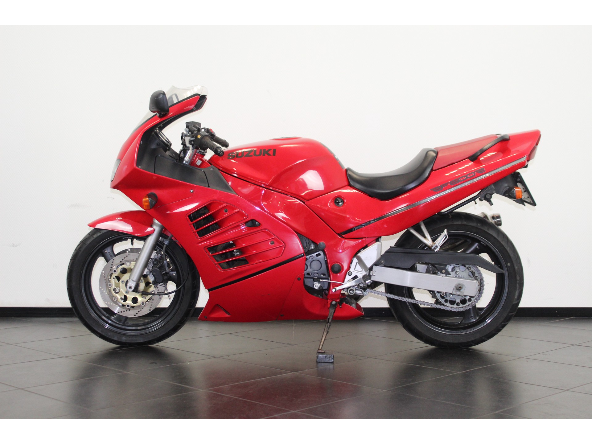 Suzuki RF 600 R (1993) € 1.750,- - Tweedehands Motor - Cama Motoren ...